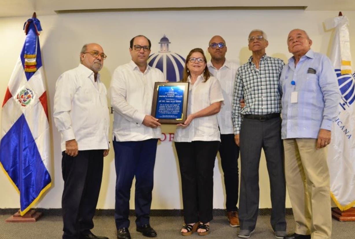 Miderec reconoce siete meritorios deportistas - Tour Atabex