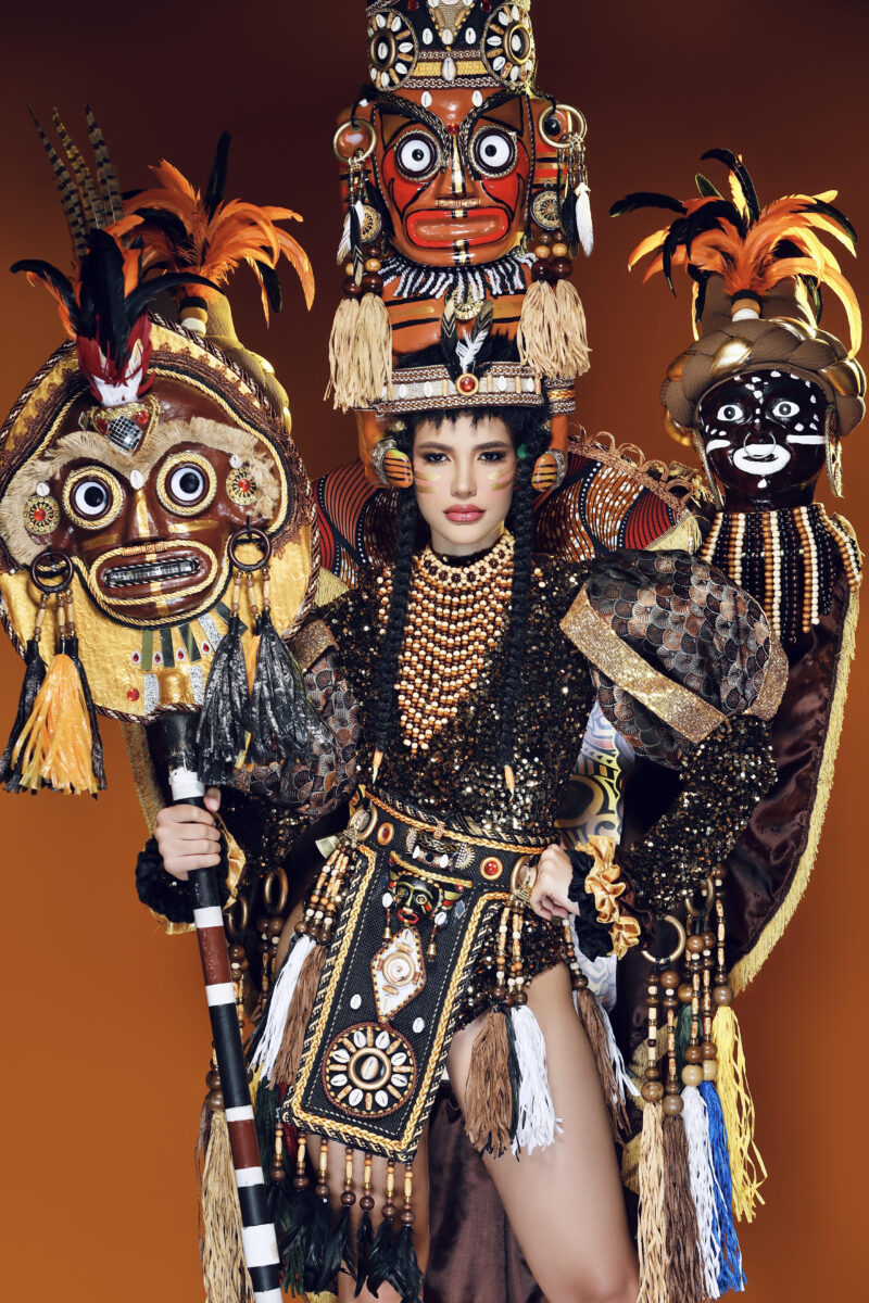 “Raíces Doradas”: el traje que llevará la identidad dominicana a Miss ...