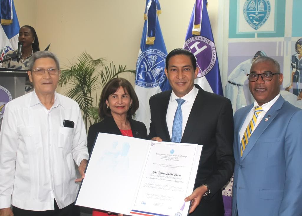 Iván Gatón recibe reconocimiento en la UASD por sus aportes al ...